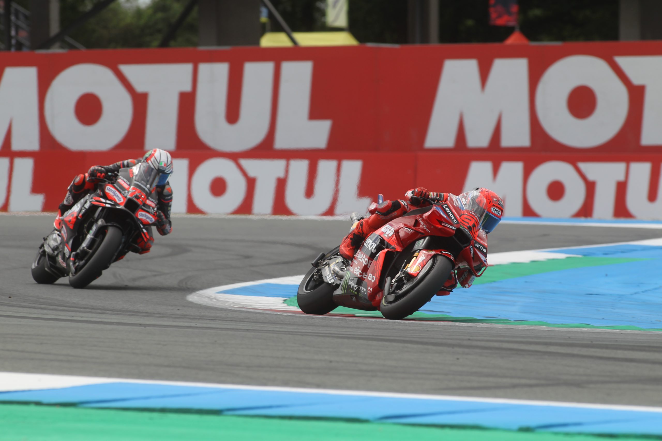MotoGP™ Motul Grand Prix of the Netherlands | Marquez vence Bezzecchi e ...