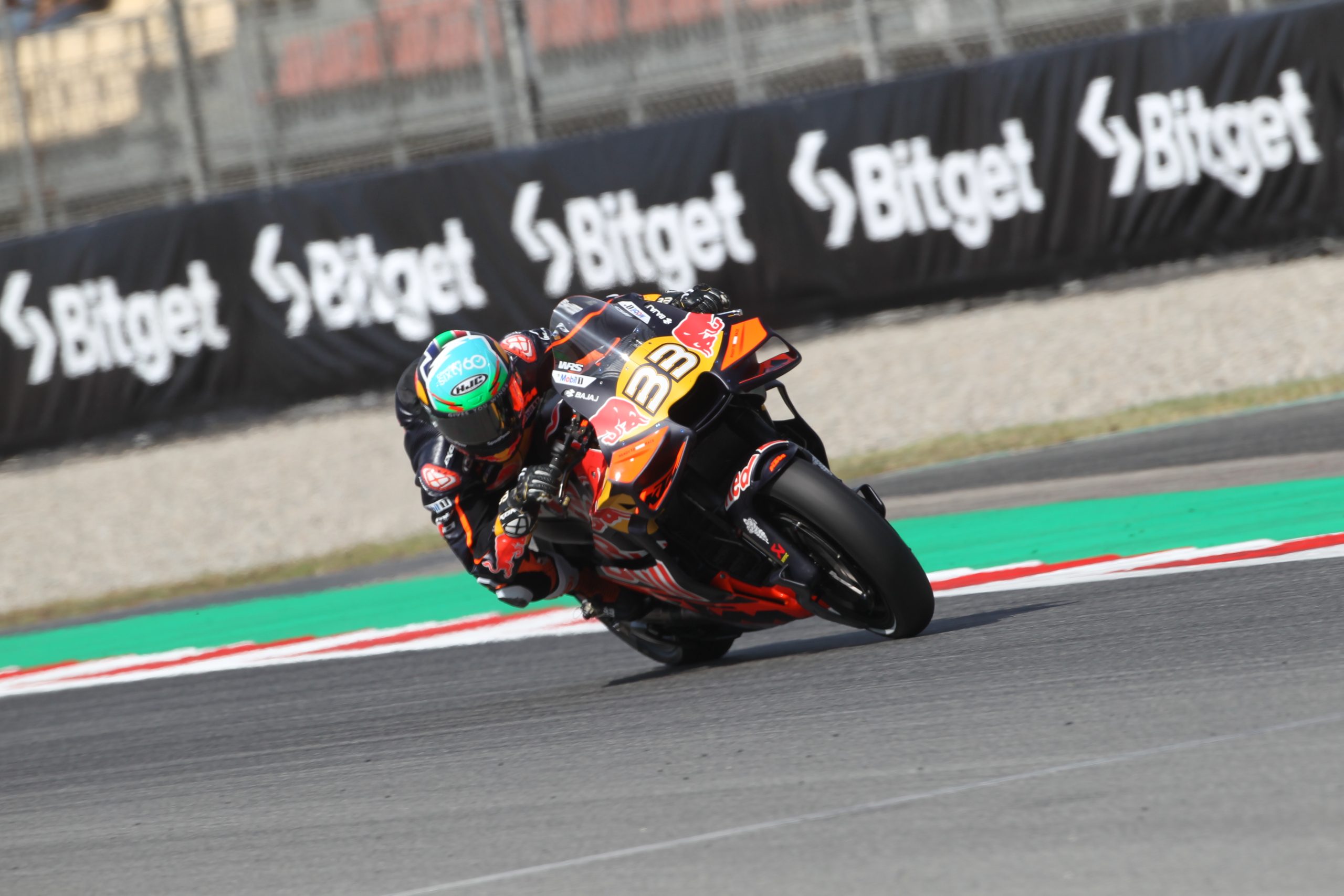 MotoGP™ Monster Energy Grand Prix of Catalonia | Binder e Acosta marcam ...